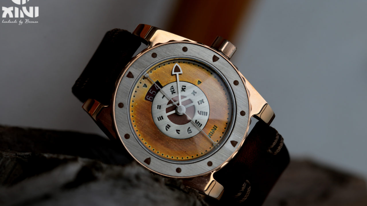 XIIVI – Bee Unique